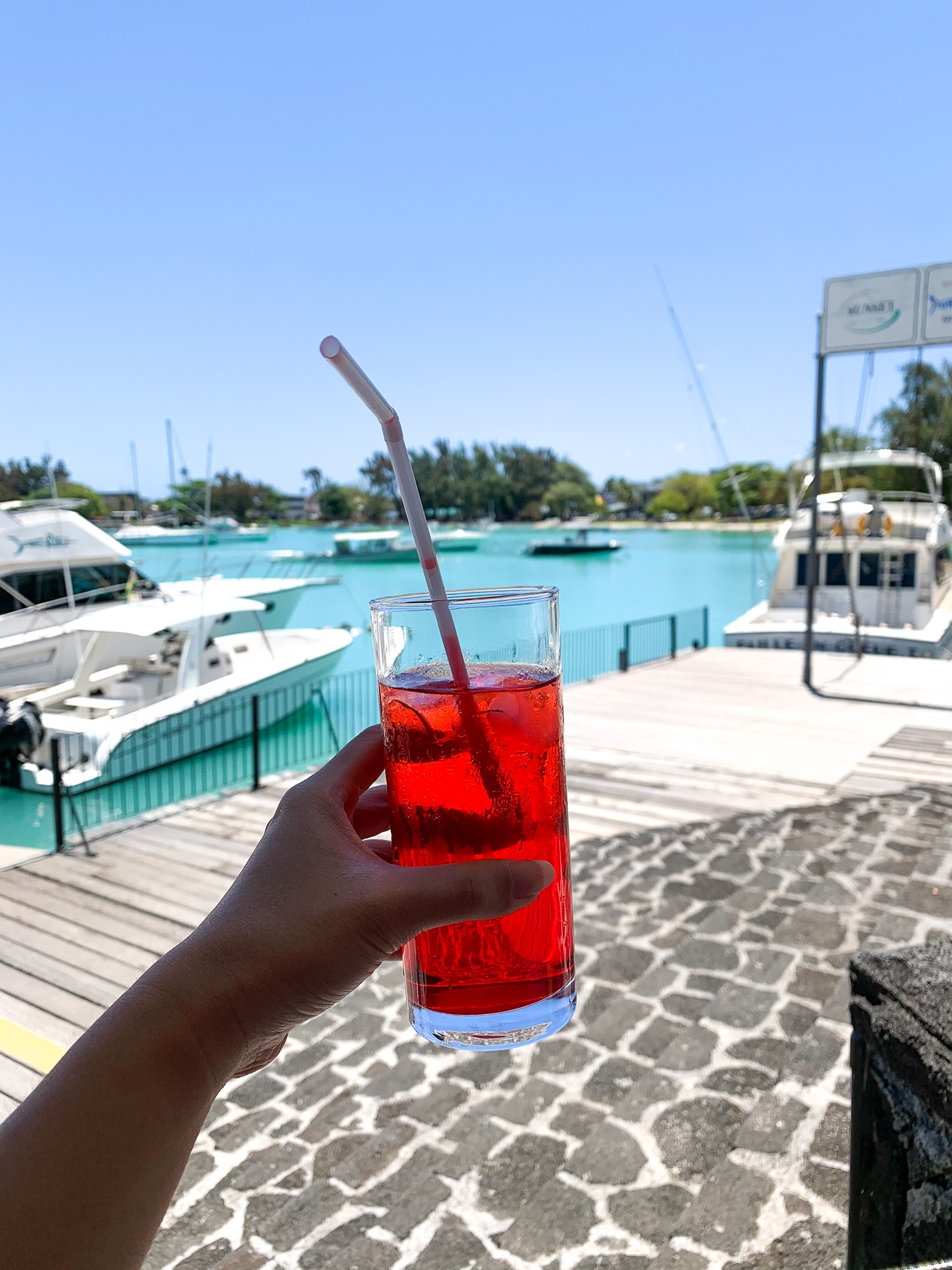 The Sunset Café & Trattoria Restaurant Review - à table with Aulson