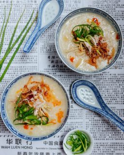 Fluffy, Airy yet Crunchy Pizza Dough - à table with Aulson